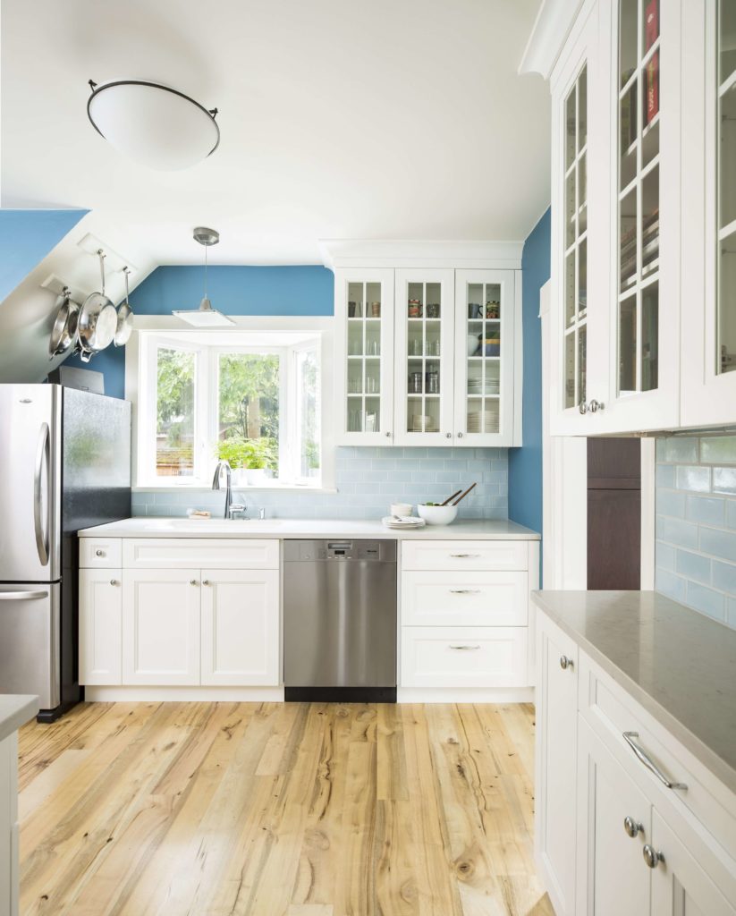 Eco-Friendly Kitchen in Blue - Model Remodel