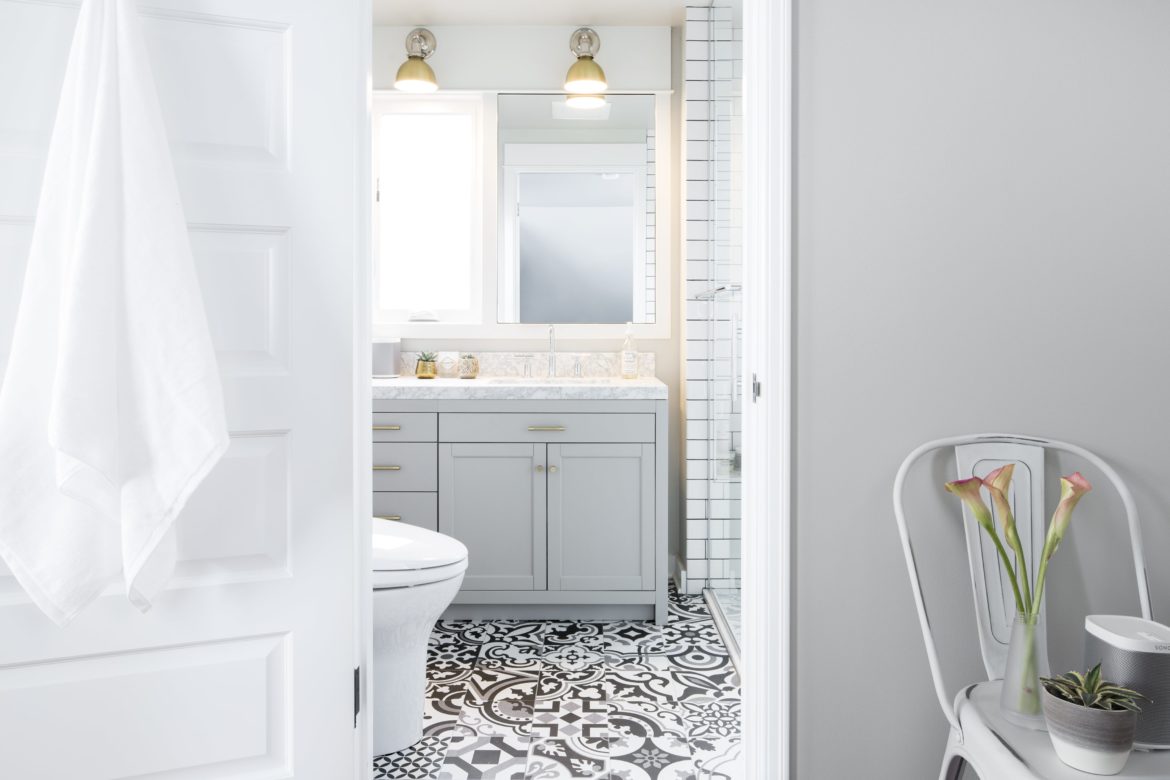 10 Tub to Shower Conversion Ideas for a Bathroom Remodel - Model Remodel